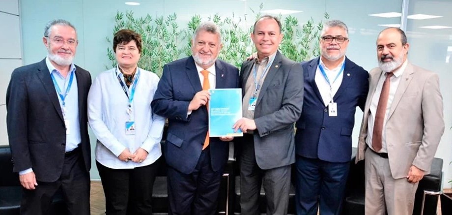 APACEF vê com esperança e otimismo a entrega do relatório do GT do REG ...